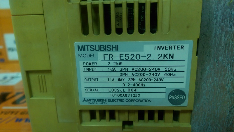 MITSUBISHI FR-E520-2.2KN INVERTER MOTOR DRIVE - PLC DCS SERVO Control MOTOR POWER SUPPLY IPC ROBOT